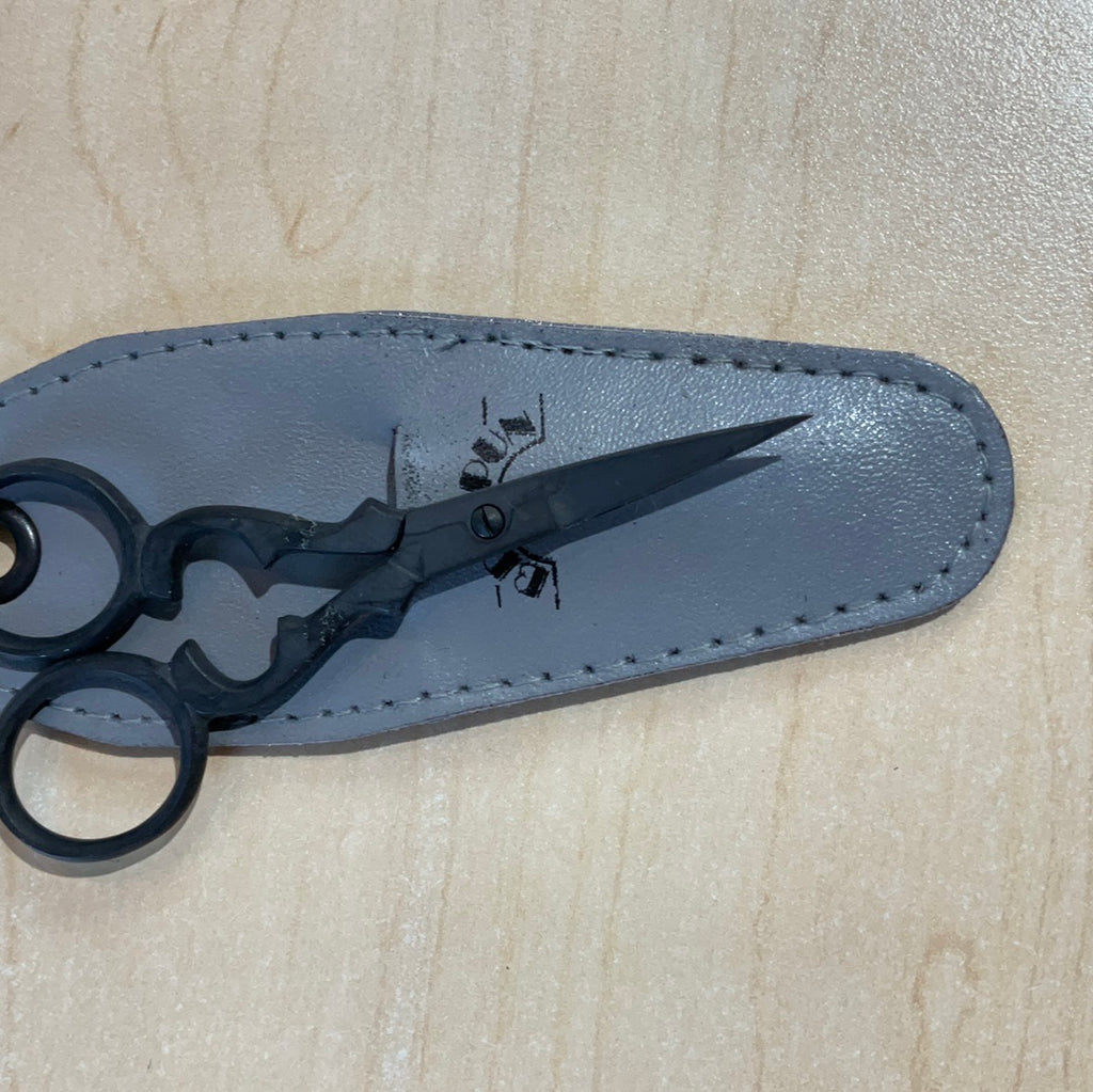 Bryspun Scissors – Twist Knitting and Spinning